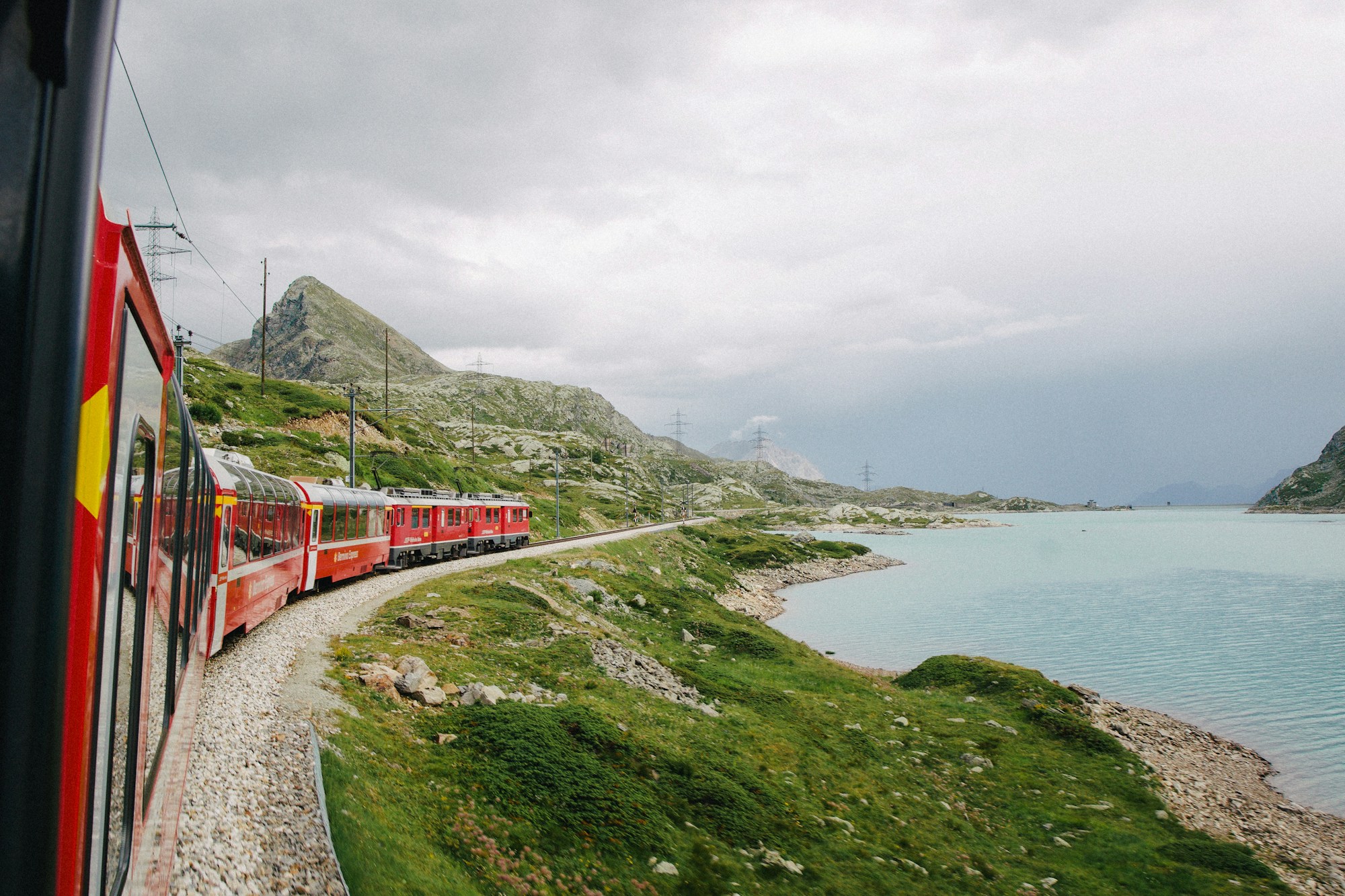 Luxury Trains Europe 2026: Orient Express, VSOE & More | Pixidia